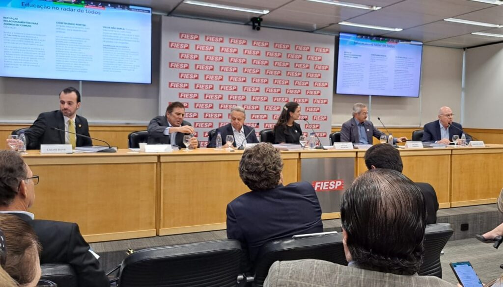 Livros didáticos não refletem a realidade do setor rural, mostra ...